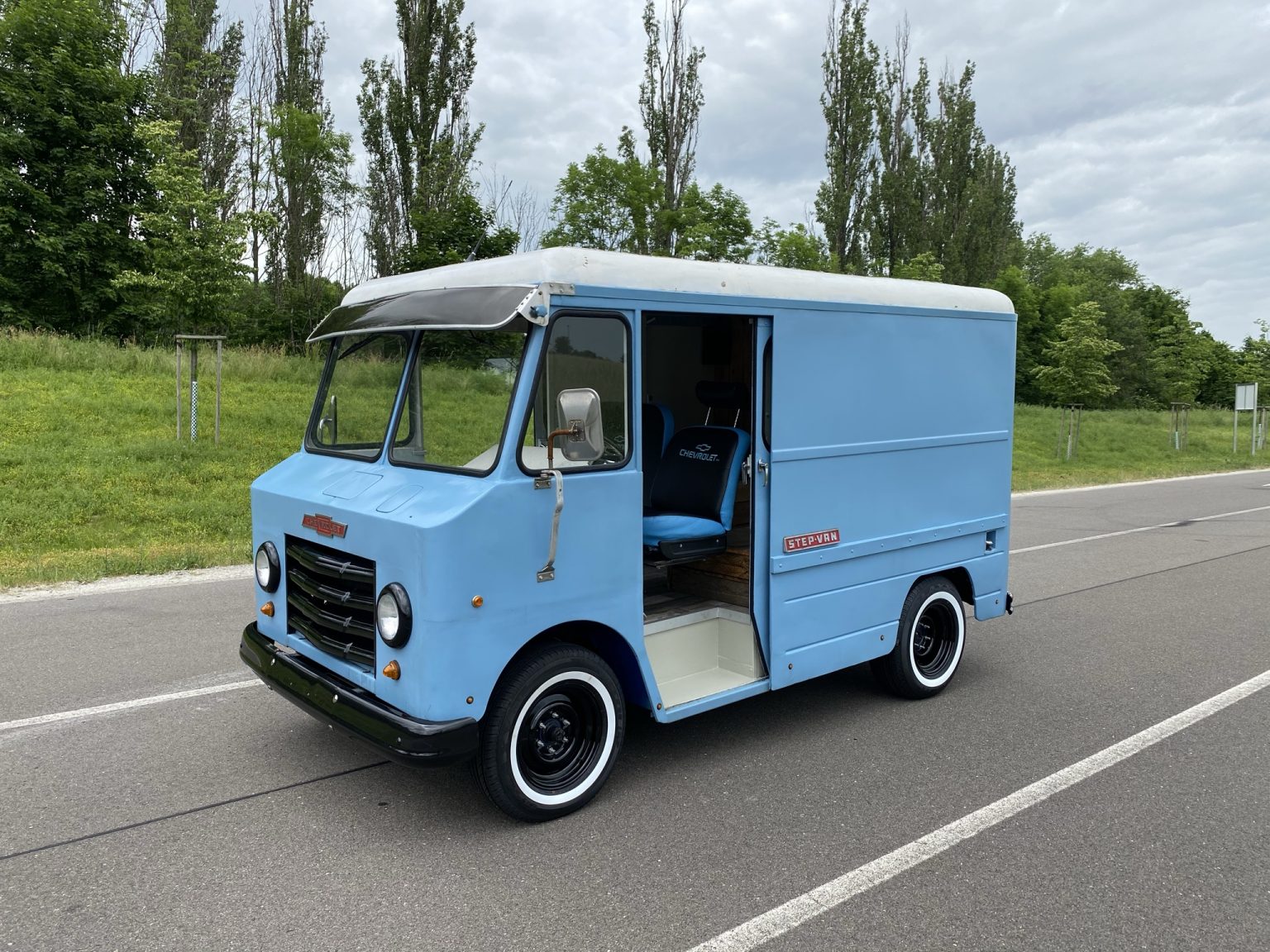 1965 Chevy P10 Stepvan – Hotrodimports