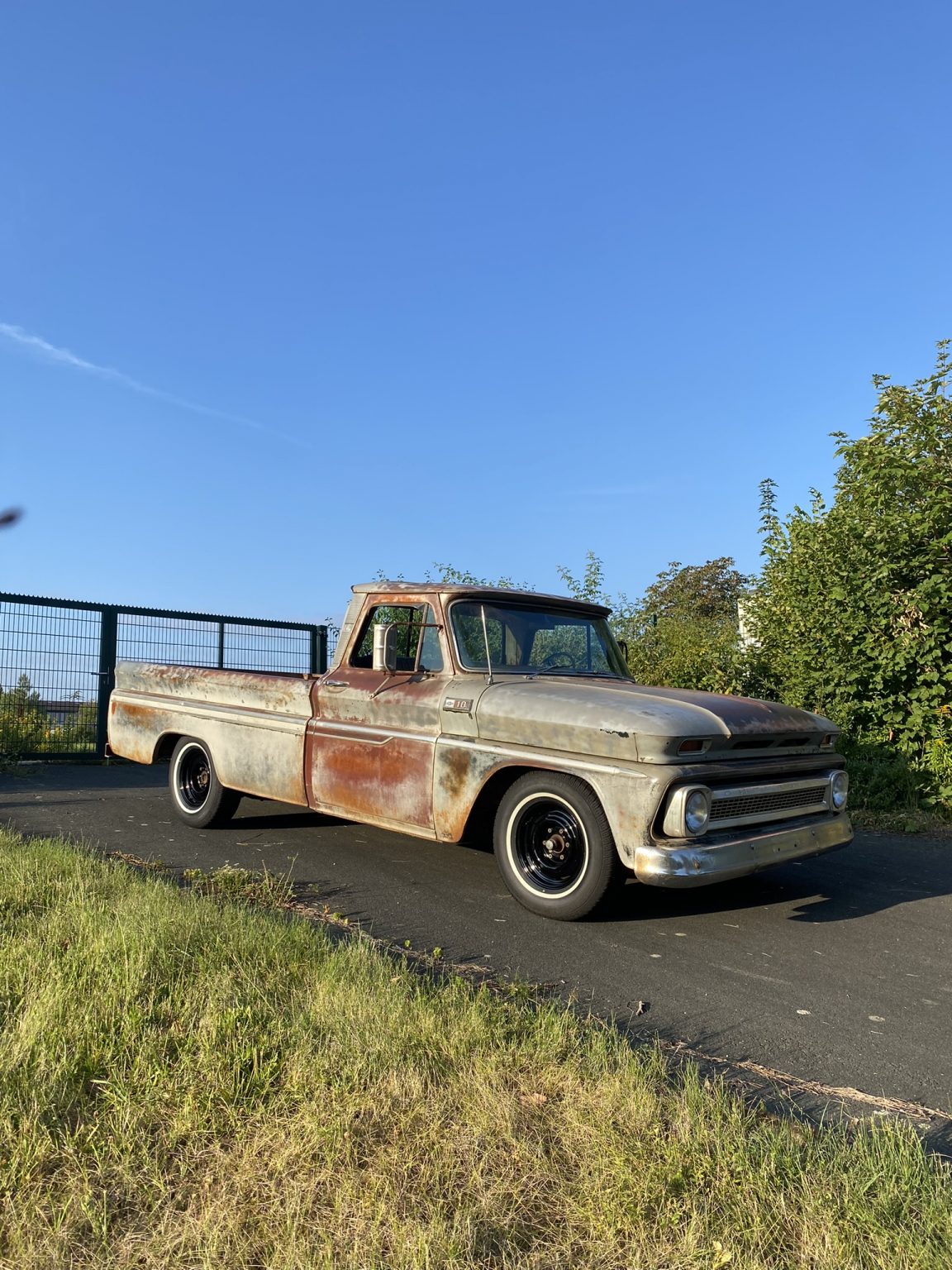 1965 Chevy C10 LWB patina Inline 6 – Hotrodimports